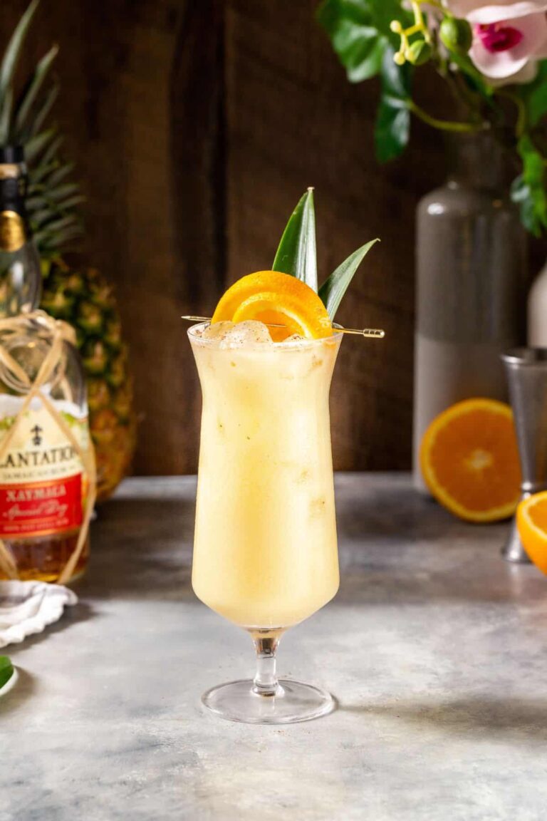 23 Mouth-Watering Tropical Cocktails To Take You To Bahamas - The Sassy ...