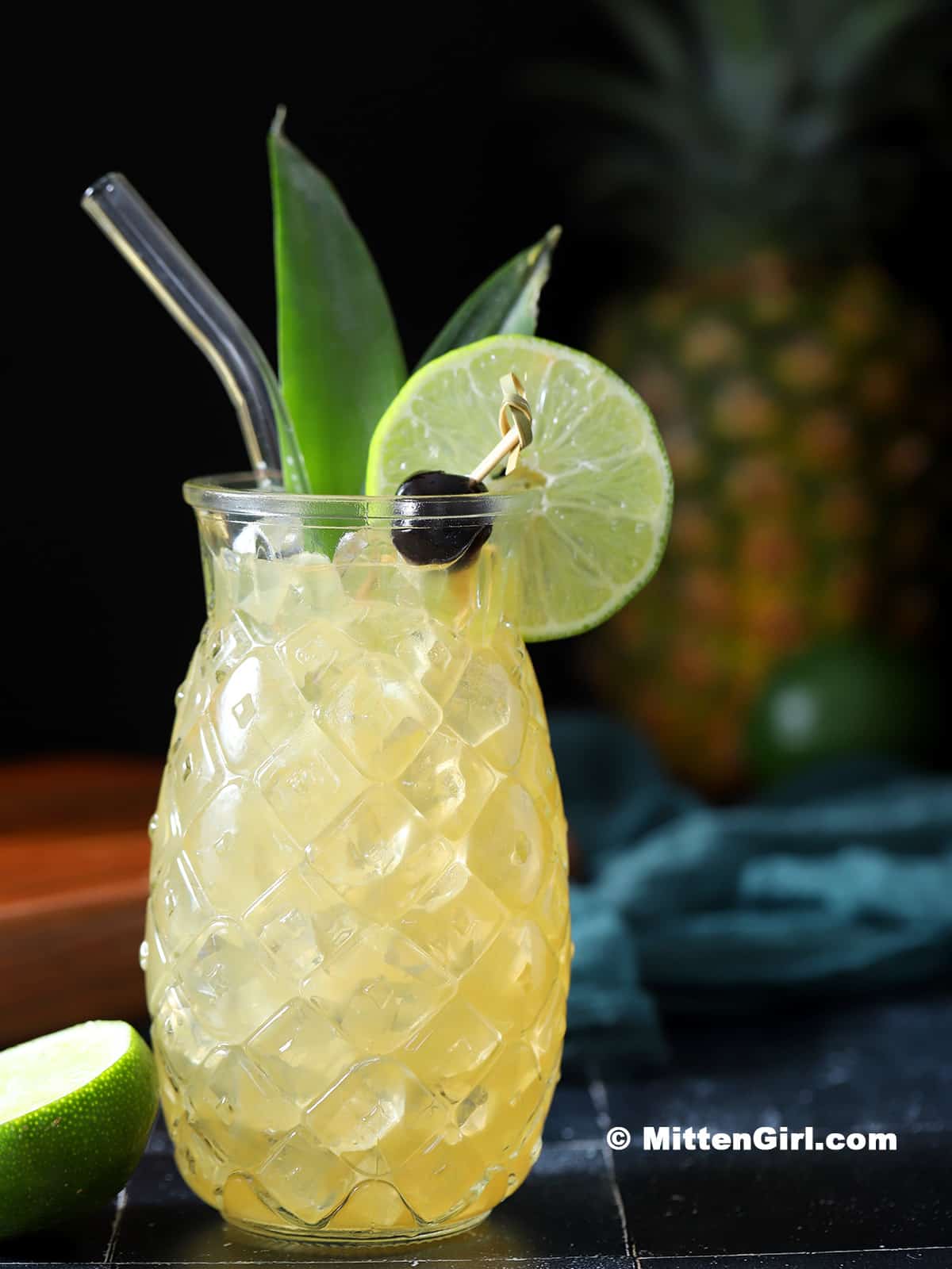 14 Best Tiki Cocktails That're Total Crowd-Pleasers - The Sassy Cocktail