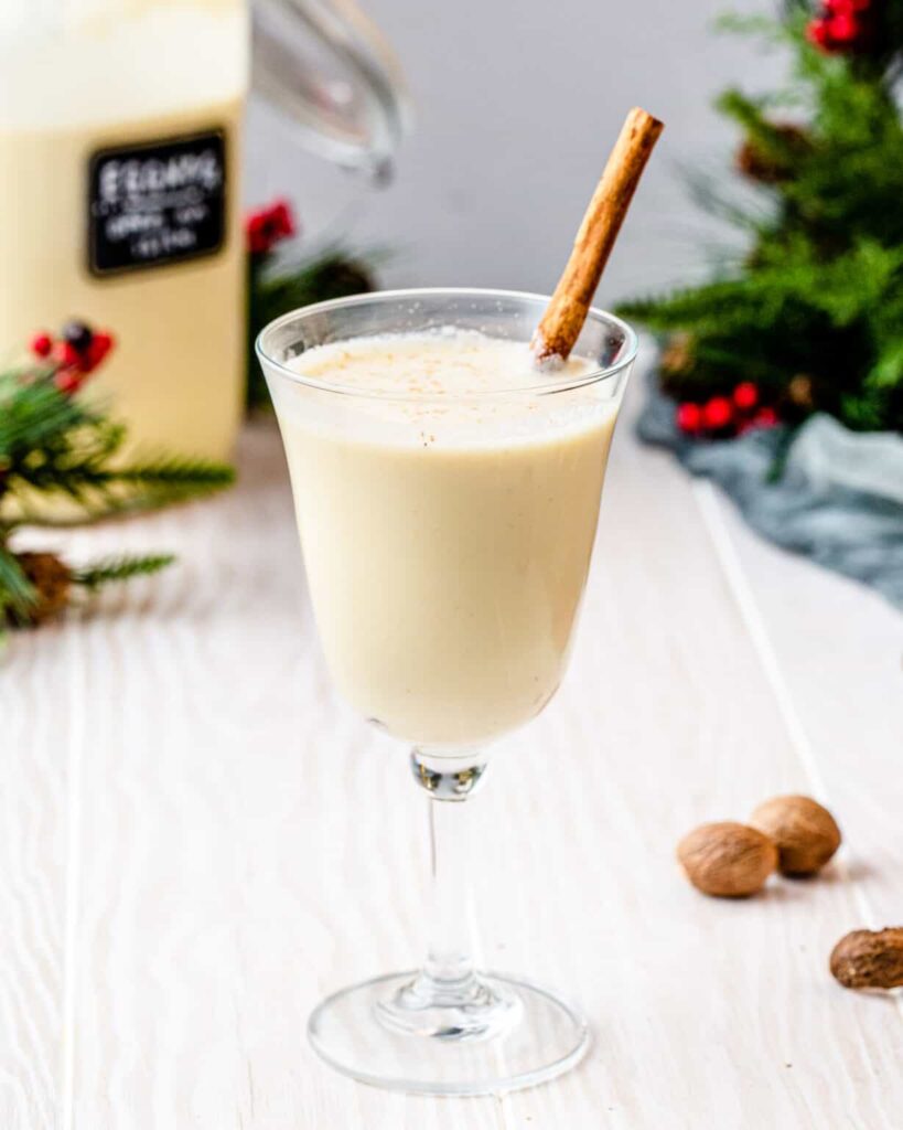 12 Best Christmas Rum Cocktails for Holiday Entertaining - The Sassy ...