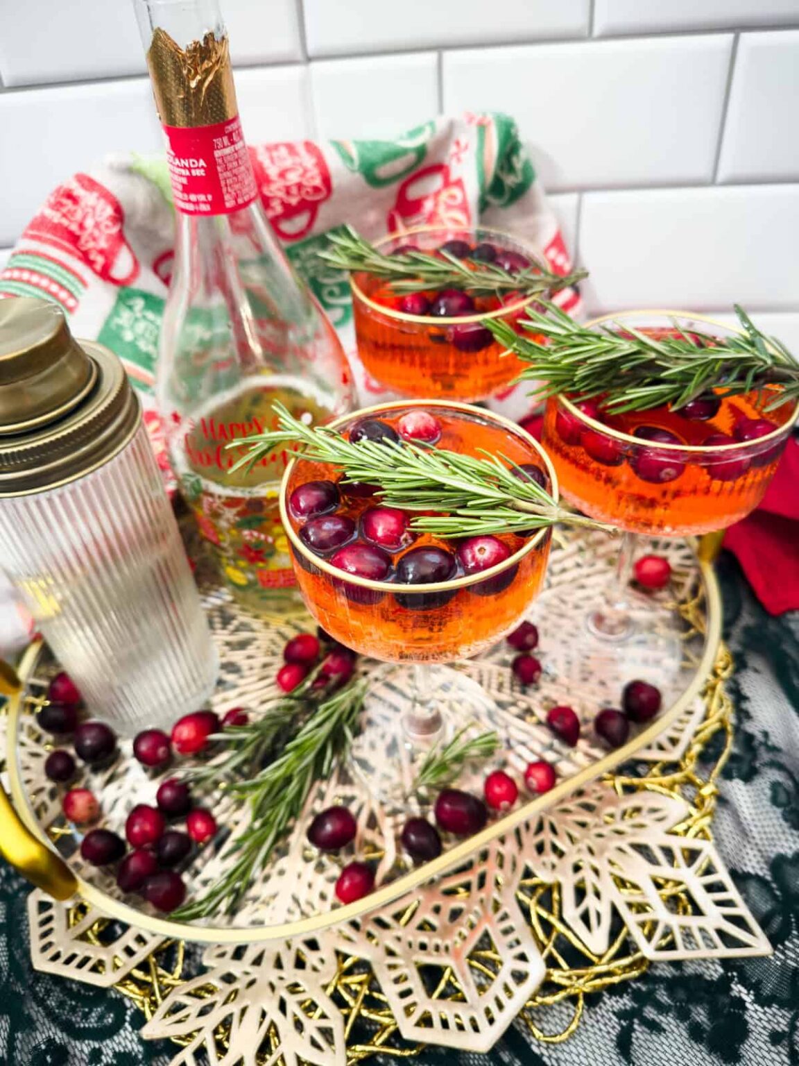 15 Cheery Christmas Brunch Cocktails for Joyful Sips - The Sassy Cocktail